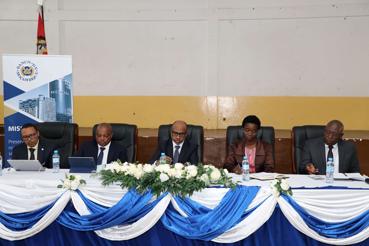 Banco De MoÇambique Presents Cepi Report At Universidade Save Maxixe